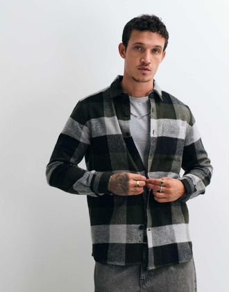 French Connection gro&szlig;es kariertes Flanellhemd in Khaki-Multicolor-Gr&uuml;n