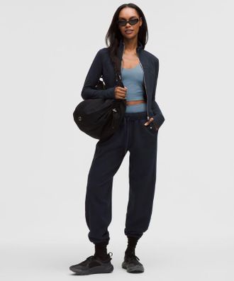 lululemon Scuba Jogger im Oversized Fit mit mittelhohem Bund Regular f&uuml;r Frauen - Gr&ouml;&szlig;e 2XS in True Navy