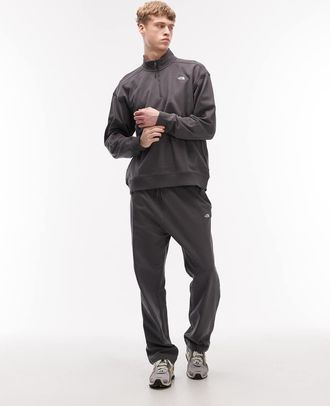 The North Face Essential - Pantalon oversize l&eacute;ger &agrave; logo - Gris fonc&eacute;