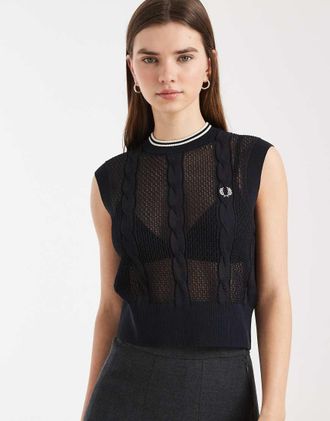 Fred Perry Tanktop aus Netzstoff in Schwarz mit Zopfmuster und Logo-Marineblau