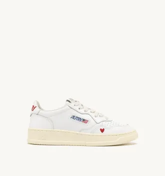 Autry BASKET MEDALIST LOVE EN CUIR BLANC ET ROUGE
