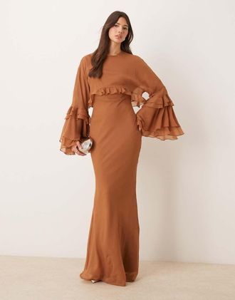 Asos Robe longue coup&eacute;e en biais &agrave; effet superpos&eacute; avec manches chauve-souris volant&eacute;es - Marron
