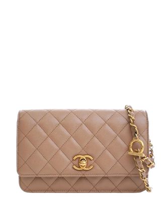 Chanel sac &agrave; bandouli&egrave;re Wallet on Chain en cuir Caviar matelass&eacute; &agrave; logo CC (2021-2025) - Marron