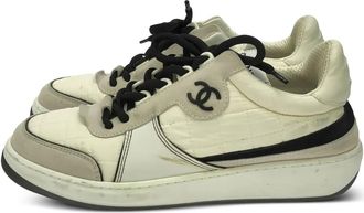 Chanel Sneakers mit Steppung - Weiß