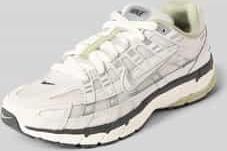 Nike Sneaker mit Logo-Detail