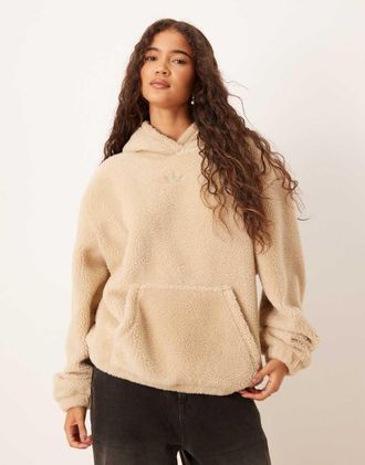 adidas Originals Kapuzenpullover aus Teddystoff in Beige-Gr&uuml;n