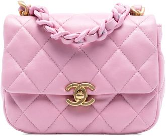 Chanel Hobo Bags - Mini Quilted Lambskin Lacquered Chain Flap - Gr. unisize - in Gold - f&uuml;r Damen