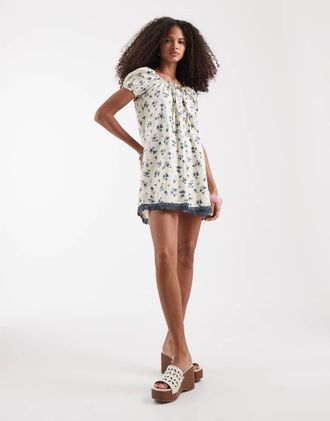 Motel Marlowe - Robe tendance folk &agrave; petites fleurs et roses - Gris clair