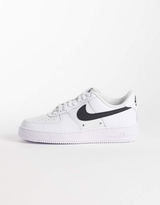 Nike Air Force 1 07 LV8 - Funktions-Sneaker in Wei&szlig;