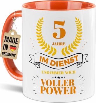 Tassendruck Personalisierte Tasse zum Dienstjubiläum - X Jahre im Dienst und noch voller Power - mit Zahl personalisieren, Geschenk zum Firmenjubiläum - Keramikta