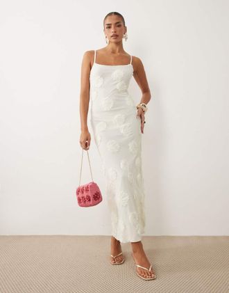 Gina Tricot Gina Tricot - Robe longue &agrave; bretelles fines et broderies - Blanc