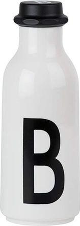 DESIGN LETTERS Persönliche Trinkflasche Weiß (B) | BPA-Frei | 500 ml | Tritan Wasserflasche im Nordisches Design | Auslaufsicher | Spülmaschinengeeignet | erhältlich