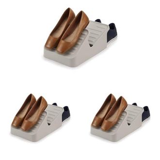 Joseph Joseph Shoe-In - 2-stufiger, platzsparender Schuhregal-Organisator, f&uuml;r bis zu 3 Paar Schuhe, kompakt - Beige (Packung mit 3)