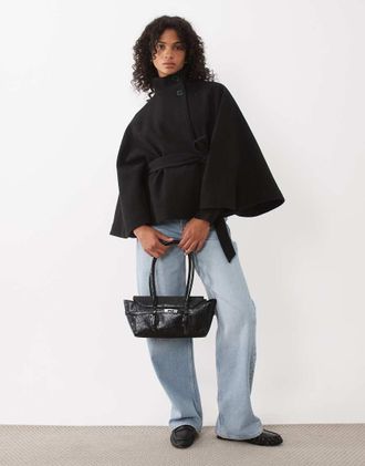 New Look Cape-Jacke mit Stehkragen und G&uuml;rtel in Schwarz