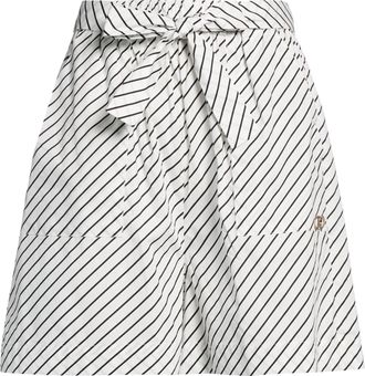 Liu Jo HOSEN & R&Ouml;CKE - Shorts & Bermudashorts auf YOOX.COM