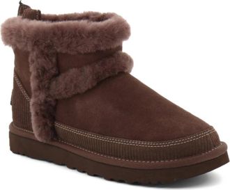 UGG Classic Mini Heritage - Femme - Chaussures - Brun - Taille: 39 EU