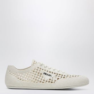 Prada Collapse Sneaker aus geh&auml;keltem Strick in Elfenbein
