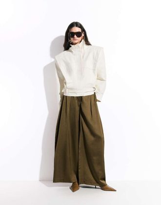 Asos Elegante, superweite Hose aus Satin in Khaki-Gr&uuml;n
