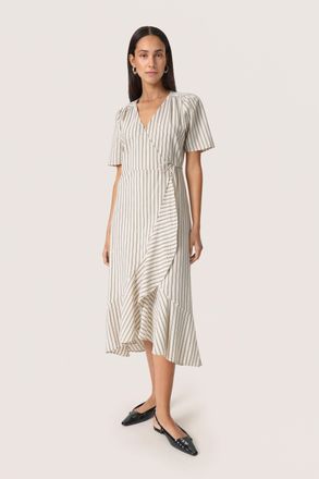Soaked In Luxury Kleid SLAnvitte Kleid Feminine Form