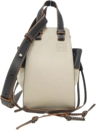 Loewe Sac bandouli&egrave;re mini Hammock Drawstring en lin et cuir de veau Pre-owned - Femme - Pre-owned - Beige - Taille: ONE Size