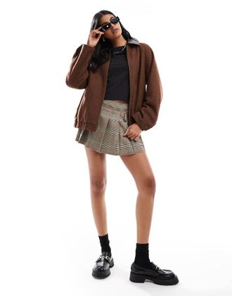 Asos Retro-Bomberjacke in Schokobraun aus Wollmix mit Kragen in Leder-Optik