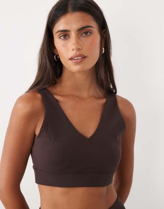Sweaty Betty Ultimate Studio Voop Sport-BH in Espresso-Braun