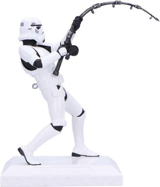Nemesis Now Stormtrooper What a Catch-Figur, offiziell Lizenziertes Star Wars Sammlerstück, witzige Sci-Fi-Dekoration für Fans und Sammler