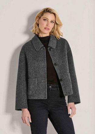 Madeleine Outdoorjacke Elegante Jacke f&uuml;r k&uuml;hle Tage Kurzmantel mit Fischgratmuster, Stehkragen und langen &Auml;rmeln