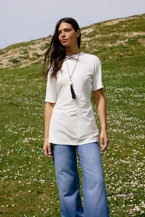 Trendyol Modest Damen Ecru Einfarbig Kurz Tailliert Modest T-Shirt