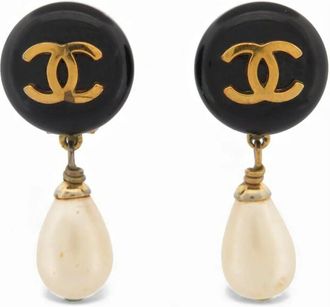 Chanel Ohrringe - VINTAGE CHANEL 1995 H&Atilde;NGENDE OHRSCHMUCK MIT RUNDE - Gr. unisize - in Gold - f&uuml;r Damen