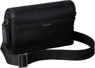 Calvin Klein Sac &agrave; bandouli&egrave;re &agrave; rabat