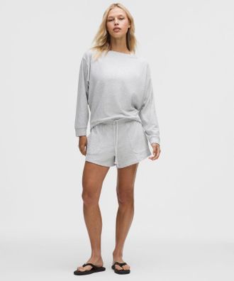lululemon BeCalm Mid-Rise Short 3 Fabric f&uuml;r Frauen - Gr&ouml;&szlig;e 2XS in Heathered Core Ultra Light Grey