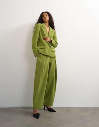Topshop pantalon large &agrave; pli sur le devant vert olive