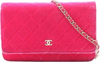 Chanel Portefeuille bandouli&egrave;re matelass&eacute; en velours pr&eacute;-poss&eacute;d&eacute; - Femme - Pre-owned - Rose - Taille: ONE Size