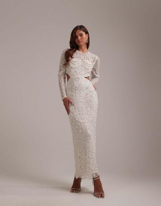 Asos Robe de mari&eacute;e longue coupe droite ornement&eacute;e de perles et taille d&eacute;coup&eacute;e - Ivoire-Blanc