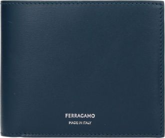 Ferragamo porte un portrait de lhomme &agrave; la peau bleue et &agrave; loctogone