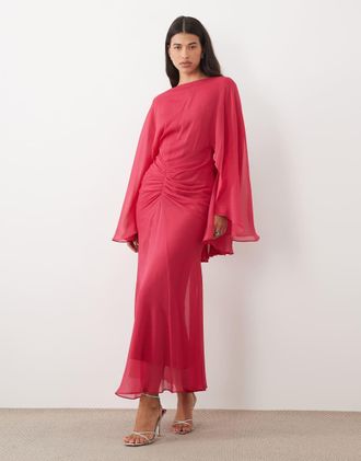 Asos robe longue &agrave; manches &eacute;vas&eacute;es avec taille fronc&eacute;e en framboise-Rouge