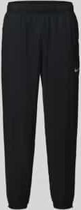 Nike Regular Fit Trainingshose mit Logo-Print Modell FORM