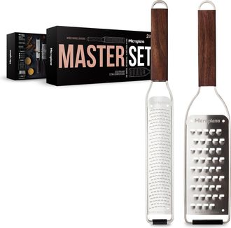 Microplane Reiben-Set (Zester & Extra-Grob) für Zitrusfrüchte, Hartkäse, Muskatnuss, Kartoffeln, Karotten & Zucchinis aus der Master-Serie mit Walnussholzgriff u