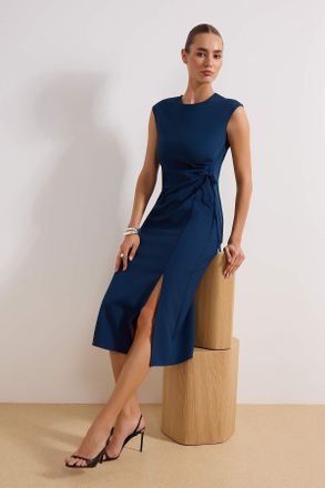Trendyol Midi-Kleid, &auml;rmellos, Business A-Linie, einfarbig - Gr&uuml;n