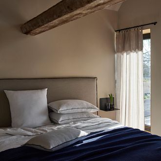 Madura Lot de 2 taies doreiller CARLINA blanc pur et bourdon noir - BLANC