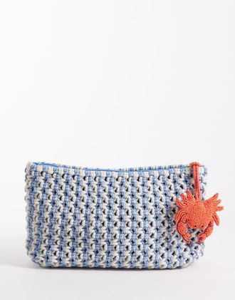 Accessorize Mehrfarbige Beuteltasche mit Makramee-Design und Krabben-Anh&auml;nger-Bunt