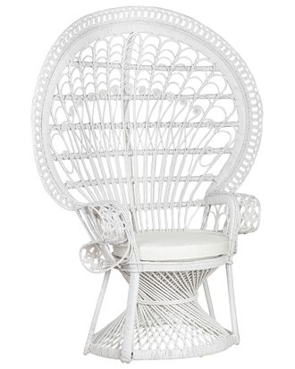 Beliani Outdoor/Indoor Pfauensessel aus Rattan wei&szlig; mit Sitzkissen Boho Stil Emmanuelle