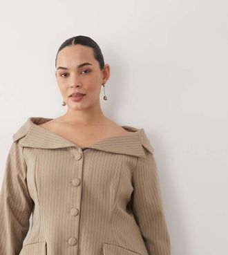 Asos Curve blazer &agrave; rayures fines boutonn&eacute;-Multi