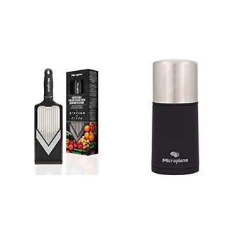 Microplane Mandoline en V r&eacute;glable avec r&acirc;pe &agrave; julienne, avec la pince prot&egrave;ge-doigts inclus & Moulin &agrave; &eacute;pices en Acier Inoxydable et en Noir pour Noix de Muscad