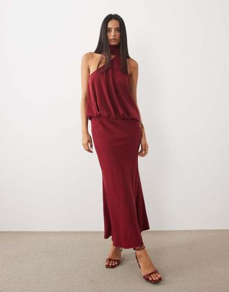 Asos robe longue asym&eacute;trique avec lien au cou en bordeaux-Rouge