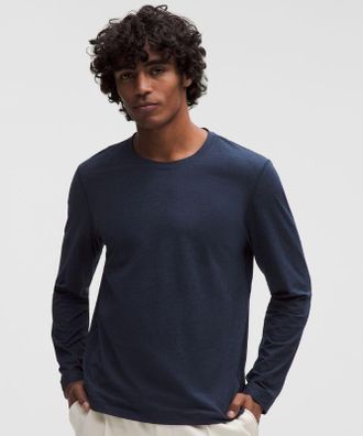 lululemon Soft Jersey Langarmshirt f&uuml;r M&auml;nner - Gr&ouml;&szlig;e S in Heathered True Navy/Heathered Club Blue