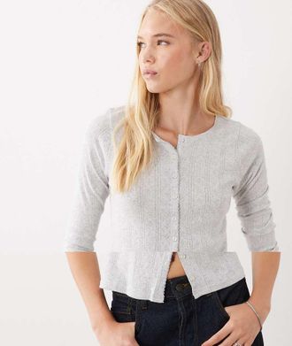 Abercrombie & Fitch Pointelle-Camisole und Cardigan in Hellgrau