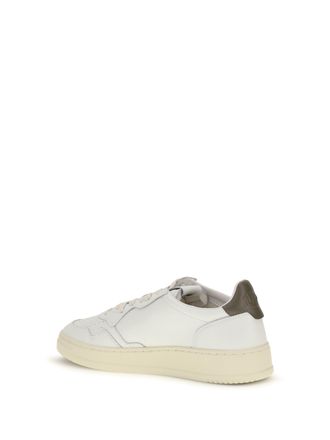 Autry Mens Sneakers Medalist Low White-Chocolate Trainers White/chocolate
