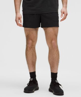 lululemon License to Train Shorts ohne Liner für Männer - 13 cm - Größe 2XL in Black